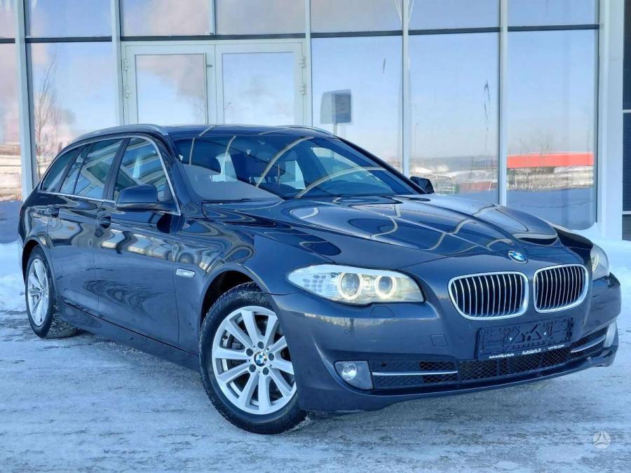 Grey BMW 520 2013 in Vilnius, with an engine capacity of 2.00 L and mileage of 296 thousand km for 9500 €, photo 1 on AUTOMOTO.COM.LV