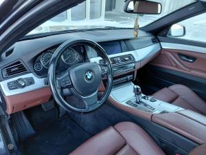 Grey BMW 520 2013 in Vilnius, with an engine capacity of 2.00 L and mileage of 296 thousand km for 9500 €, photo 7 on AUTOMOTO.COM.LV