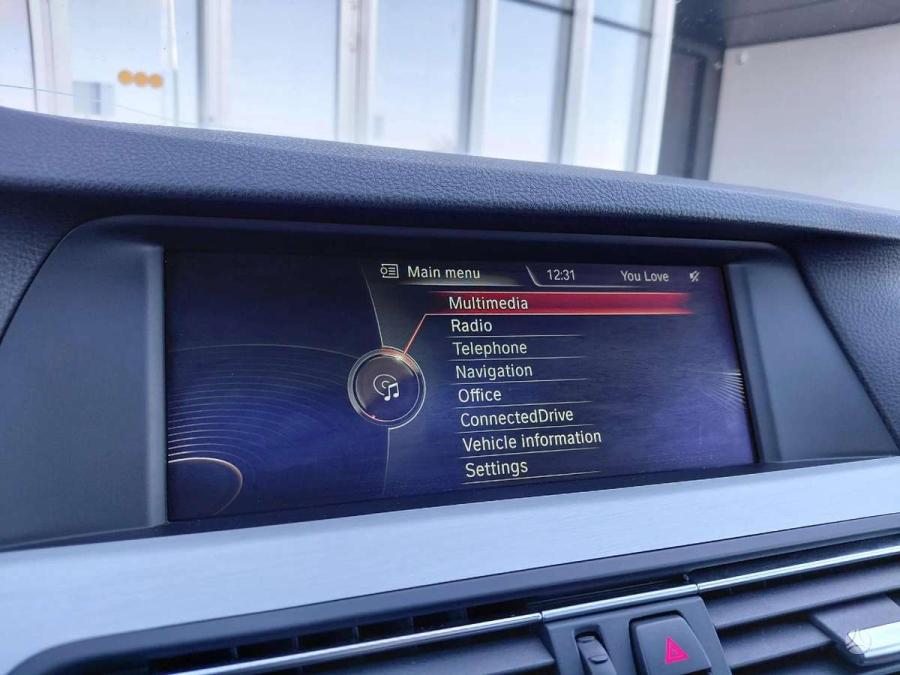 Grey BMW 520 2013 in Vilnius, with an engine capacity of 2.00 L and mileage of 296 thousand km for 9500 €, photo 19 on AUTOMOTO.COM.LV