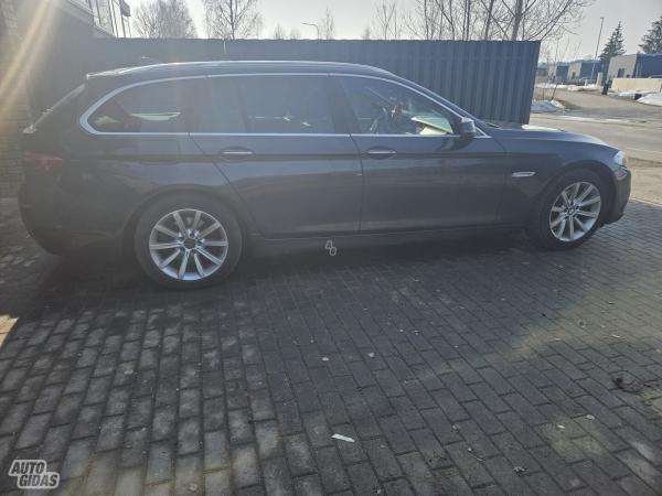 Pelēks BMW 520 2013 Panevēža, ar dzinēja tilpumu 2.00 L un nobraukumu 301 tūkst. km par 11200 €, foto 2 vietnē AUTOMOTO.COM.LV