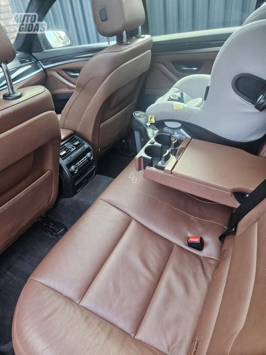 Pelēks BMW 520 2013 Panevēža, ar dzinēja tilpumu 2.00 L un nobraukumu 301 tūkst. km par 11200 €, foto 19 vietnē AUTOMOTO.COM.LV