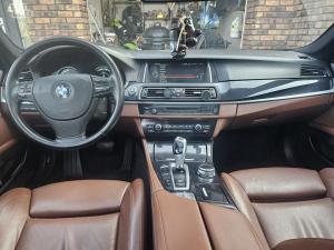 Pelēks BMW 520 2013 Panevēža, ar dzinēja tilpumu 2.00 L un nobraukumu 301 tūkst. km par 11200 €, foto 21 vietnē AUTOMOTO.COM.LV