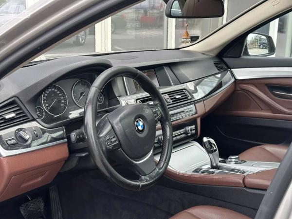 Pelēks BMW 520 2013 Viļņa, ar dzinēja tilpumu 2.00 L un nobraukumu 389 tūkst. km par 8500 €, foto 7 vietnē AUTOMOTO.COM.LV