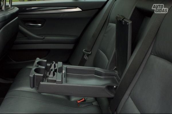 Grey BMW 520 2013 in Pasvalys, with an engine capacity of 2.00 L and mileage of 285 thousand km for 10500 €, photo 8 on AUTOMOTO.COM.LV