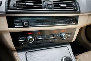 Grey BMW 520 2013 in Tukums, with an engine capacity of 2.00 L and mileage of 216 thousand km for 8590 €, photo 17 on AUTOMOTO.COM.LV