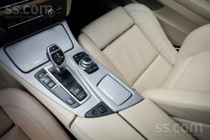 Grey BMW 520 2013 in Tukums, with an engine capacity of 2.00 L and mileage of 216 thousand km for 8590 €, photo 21 on AUTOMOTO.COM.LV
