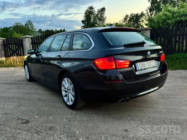 Grey BMW 520 2013 in Cesis, with an engine capacity of 2.00 L and mileage of 325 thousand km for 9960 €, photo 5 on AUTOMOTO.COM.LV