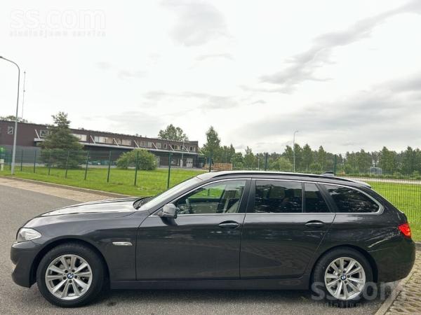 Grey BMW 520 2013 in Valmiera, with an engine capacity of 2.00 L and mileage of 284 thousand km for 7850 €, photo 6 on AUTOMOTO.COM.LV