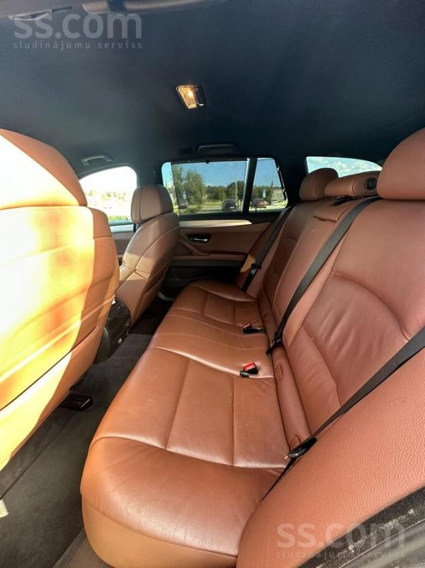 Grey BMW 520 2013 in Riga, with an engine capacity of 2.00 L and mileage of 328 thousand km for 8900 €, photo 9 on AUTOMOTO.COM.LV