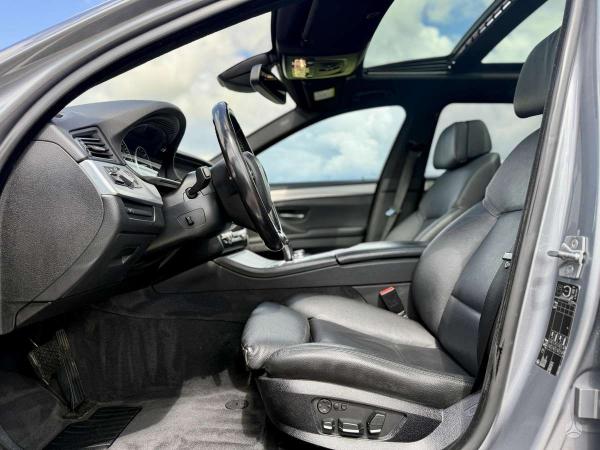Grey BMW 520 2013 in Vilkaviskis, with an engine capacity of 2.00 L and mileage of 245 thousand km for 10200 €, photo 9 on AUTOMOTO.COM.LV