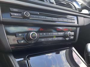 Grey BMW 520 2013 in Kaunas, with an engine capacity of 2.00 L and mileage of 288 thousand km for 8200 €, photo 17 on AUTOMOTO.COM.LV