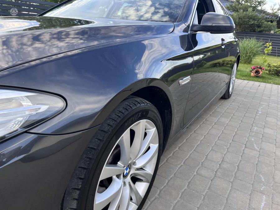Grey BMW 520 2013 in Kaunas, with an engine capacity of 2.00 L and mileage of 288 thousand km for 8200 €, photo 22 on AUTOMOTO.COM.LV