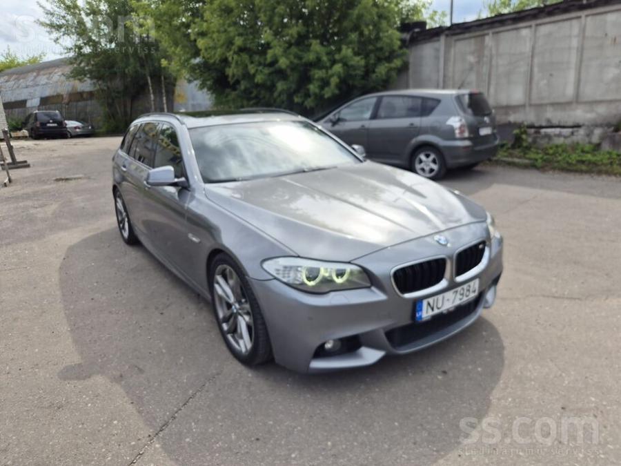 Grey BMW 520 2013 in Riga, with an engine capacity of 2.00 L and mileage of 329 thousand km for 8990 €, photo 3 on AUTOMOTO.COM.LV