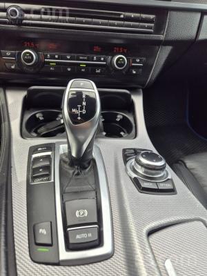 Grey BMW 520 2013 in Riga, with an engine capacity of 2.00 L and mileage of 329 thousand km for 8990 €, photo 15 on AUTOMOTO.COM.LV