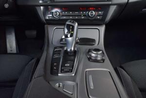 Grey BMW 520 2013 in Vilnius, with an engine capacity of 2.00 L and mileage of 312 thousand km for 10500 €, photo 12 on AUTOMOTO.COM.LV