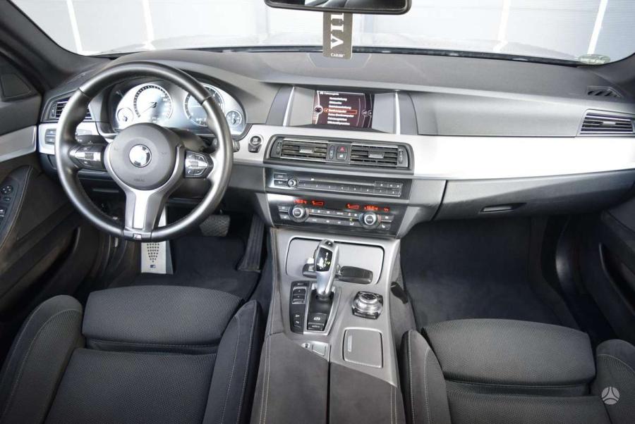 Grey BMW 520 2013 in Vilnius, with an engine capacity of 2.00 L and mileage of 312 thousand km for 10500 €, photo 13 on AUTOMOTO.COM.LV