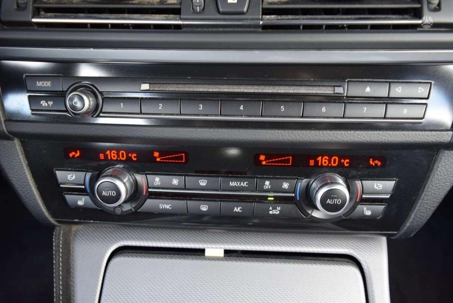 Grey BMW 520 2013 in Vilnius, with an engine capacity of 2.00 L and mileage of 312 thousand km for 10500 €, photo 15 on AUTOMOTO.COM.LV
