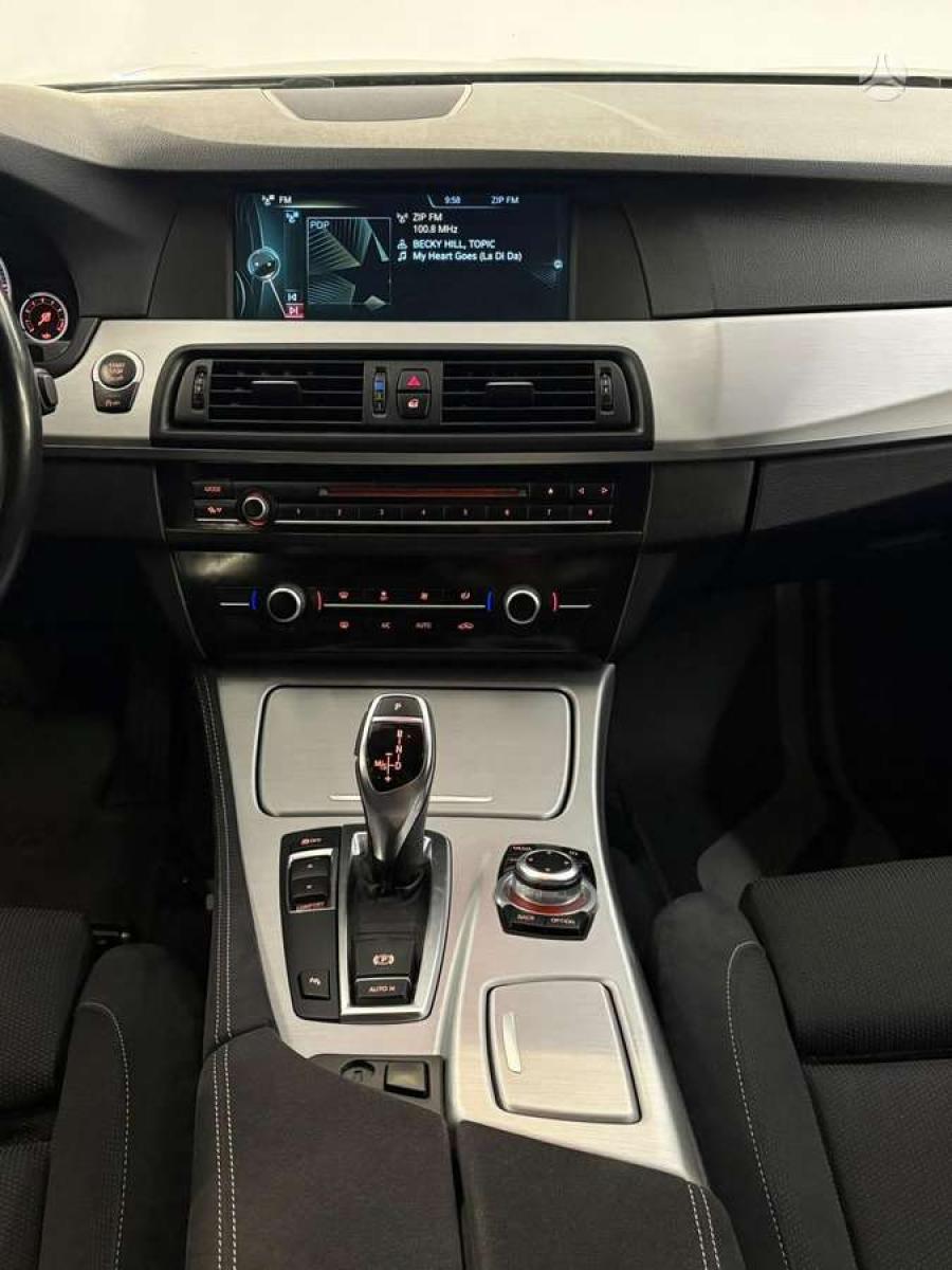 Grey BMW 520 2013 in Marijampole, with an engine capacity of 2.00 L and mileage of 306 thousand km for 8950 €, photo 16 on AUTOMOTO.COM.LV