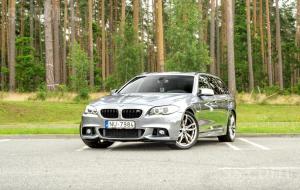 Grey BMW 520 2013 in Riga, with an engine capacity of 2.00 L and mileage of 329 thousand km for 8990 €, photo 5 on AUTOMOTO.COM.LV