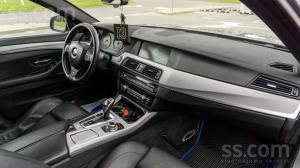 Grey BMW 520 2013 in Riga, with an engine capacity of 2.00 L and mileage of 329 thousand km for 8990 €, photo 12 on AUTOMOTO.COM.LV