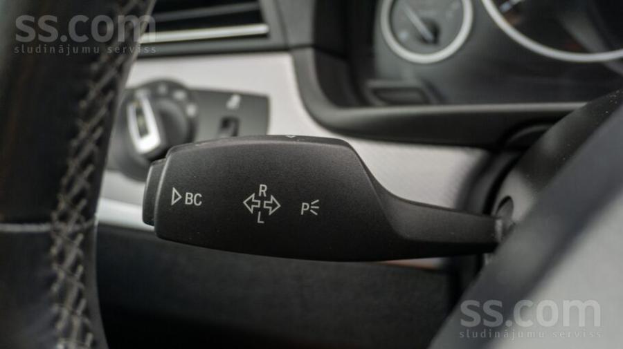 Grey BMW 520 2013 in Riga, with an engine capacity of 2.00 L and mileage of 329 thousand km for 8990 €, photo 28 on AUTOMOTO.COM.LV