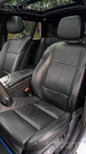 Grey BMW 520 2013 in Riga, with an engine capacity of 2.00 L and mileage of 329 thousand km for 8990 €, photo 32 on AUTOMOTO.COM.LV
