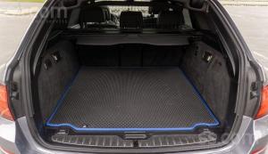 Grey BMW 520 2013 in Riga, with an engine capacity of 2.00 L and mileage of 329 thousand km for 8990 €, photo 35 on AUTOMOTO.COM.LV