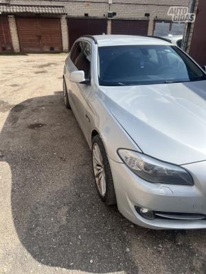 Grey BMW 520 2013 in Kaunas, with an engine capacity of 2.00 L and mileage of 362 thousand km for 6000 €, photo 6 on AUTOMOTO.COM.LV