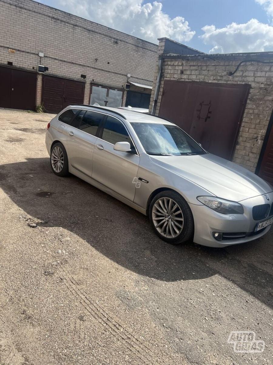 Grey BMW 520 2013 in Kaunas, with an engine capacity of 2.00 L and mileage of 362 thousand km for 6000 €, photo 11 on AUTOMOTO.COM.LV