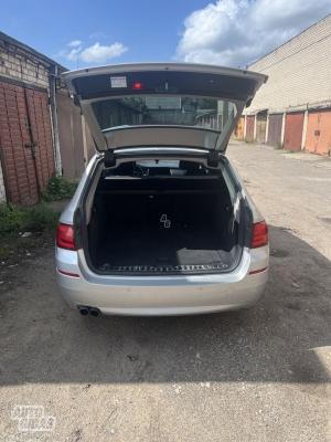 Grey BMW 520 2013 in Kaunas, with an engine capacity of 2.00 L and mileage of 362 thousand km for 6000 €, photo 13 on AUTOMOTO.COM.LV
