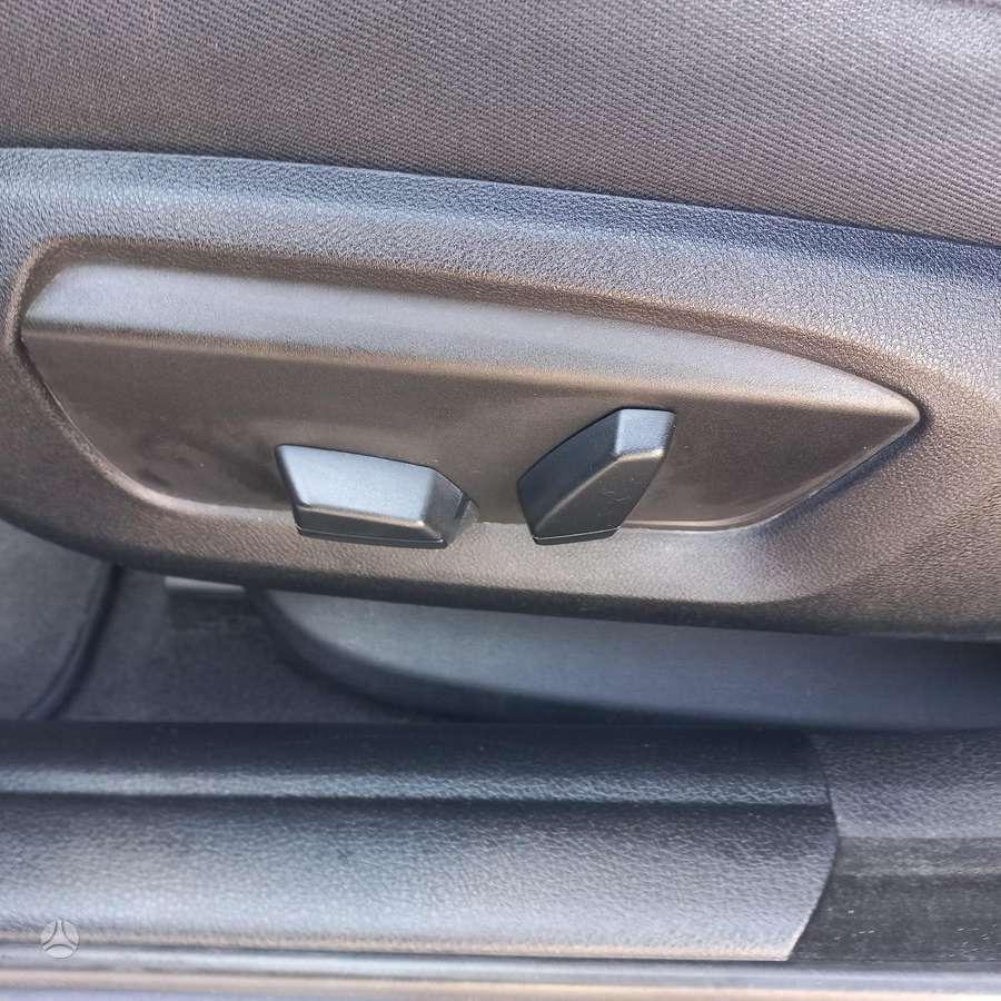 Grey BMW 520 2013 in Panevezys, with an engine capacity of 2.00 L and mileage of 221 thousand km for 7850 €, photo 17 on AUTOMOTO.COM.LV