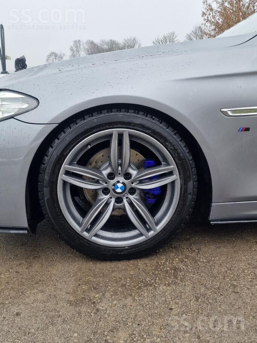 Pelēks BMW 520 2014 Bauska, ar dzinēja tilpumu 2.00 L un nobraukumu 0 tūkst. km par 12000 €, foto 3 vietnē AUTOMOTO.COM.LV