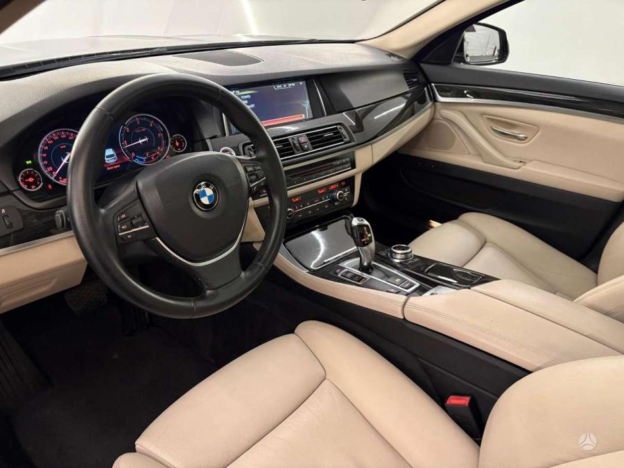 Grey BMW 520 2014 in Marijampole, with an engine capacity of 2.00 L and mileage of 290 thousand km for 10850 €, photo 2 on AUTOMOTO.COM.LV