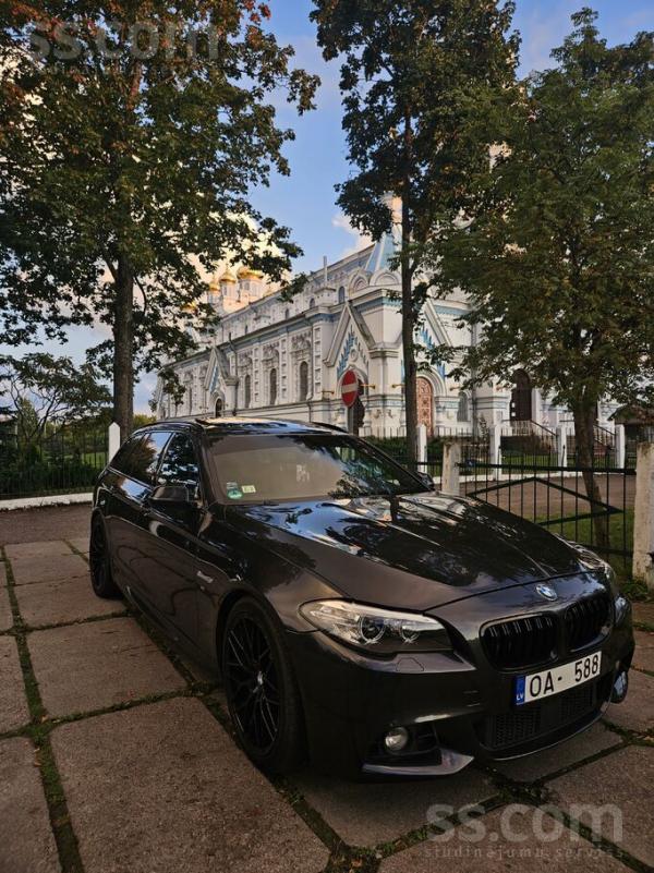 Grey BMW 520 2014 in Daugavpils, with an engine capacity of 2.00 L and mileage of 310 thousand km for 12300 €, photo 3 on AUTOMOTO.COM.LV