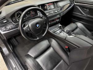 Pelēks BMW 520 2014 Marijampole, ar dzinēja tilpumu 2.00 L un nobraukumu 267 tūkst. km par 9499 €, foto 2 vietnē AUTOMOTO.COM.LV