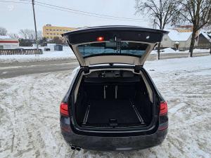 Grey BMW 520 2014 in Siauliai, with an engine capacity of 2.00 L and mileage of 282 thousand km for 8950 €, photo 23 on AUTOMOTO.COM.LV