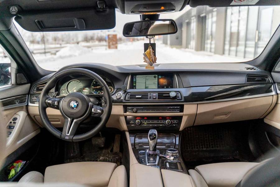 Pelēks BMW 520 2014 Panevēža, ar dzinēja tilpumu 2.00 L un nobraukumu 398 tūkst. km par 12999 €, foto 12 vietnē AUTOMOTO.COM.LV