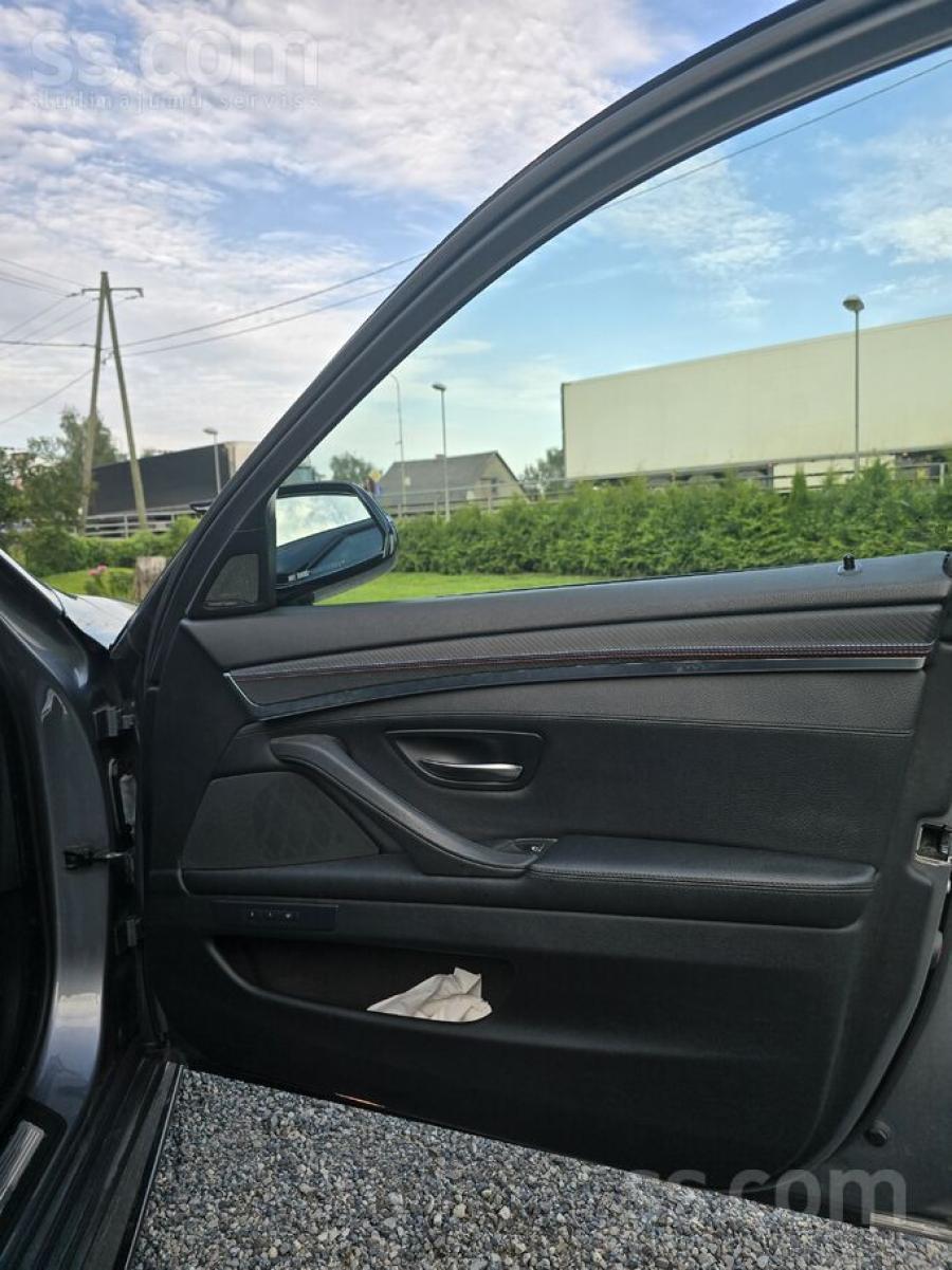 Pelēks BMW 520 2014 Bauska, ar dzinēja tilpumu 2.00 L un nobraukumu 0 tūkst. km par 8990 €, foto 18 vietnē AUTOMOTO.COM.LV
