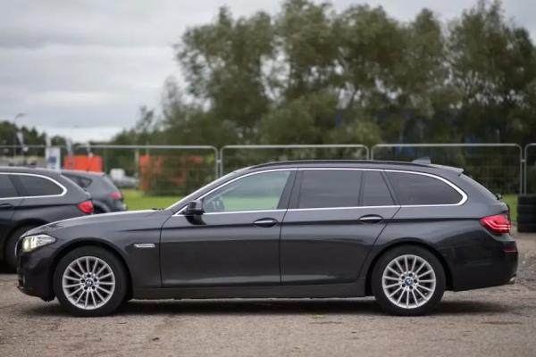 Grey BMW 520 2014 in Liepaja, with an engine capacity of 2.00 L and mileage of 240 thousand km for 13250 €, photo 2 on AUTOMOTO.COM.LV
