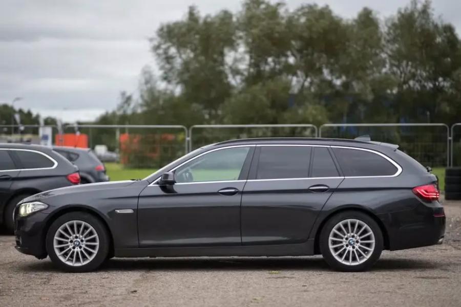 Pelēks BMW 520 2014 Liepāja, ar dzinēja tilpumu 2.00 L un nobraukumu 240 tūkst. km par 13250 €, foto 3 vietnē AUTOMOTO.COM.LV
