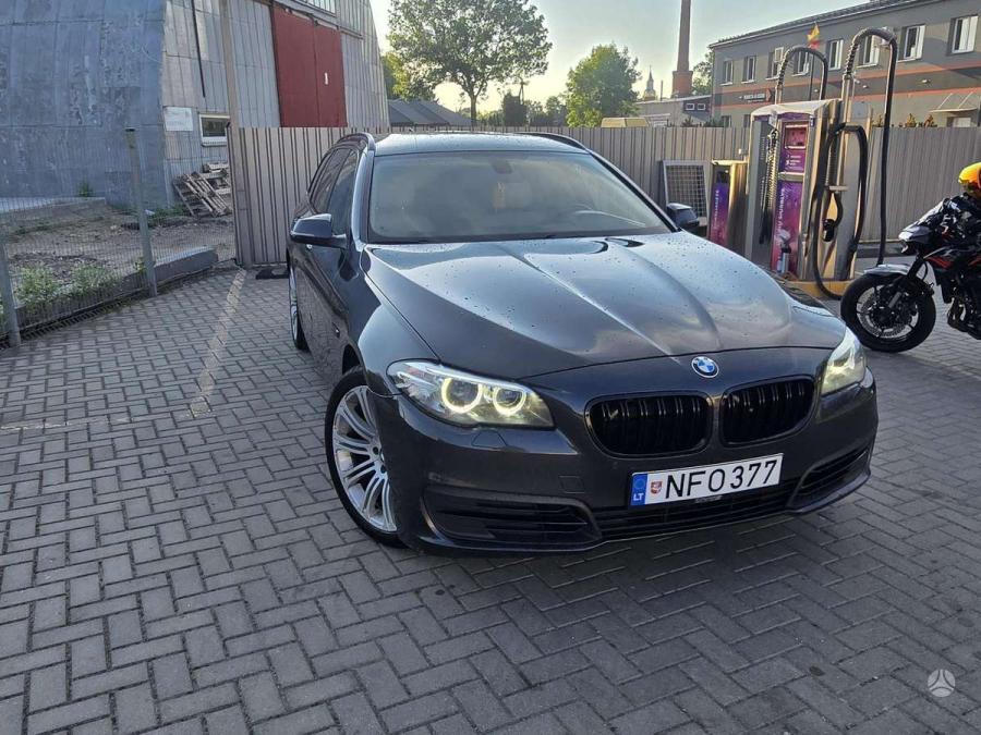 Grey BMW 520 2014 in Marijampole, with an engine capacity of 2.00 L and mileage of 305 thousand km for 9880 €, photo 1 on AUTOMOTO.COM.LV