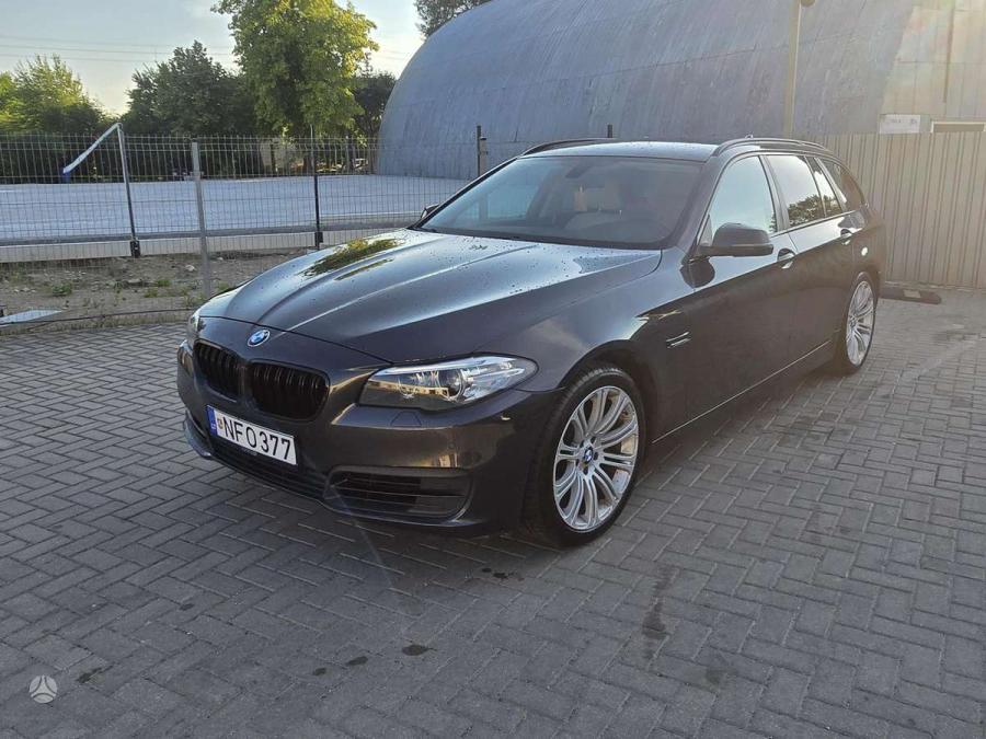 Grey BMW 520 2014 in Marijampole, with an engine capacity of 2.00 L and mileage of 305 thousand km for 9880 €, photo 4 on AUTOMOTO.COM.LV