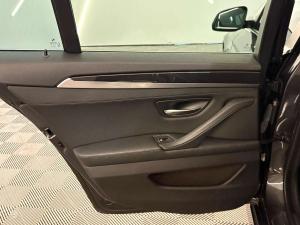 Grey BMW 520 2014 in Marijampole, with an engine capacity of 2.00 L and mileage of 282 thousand km for 12650 €, photo 19 on AUTOMOTO.COM.LV