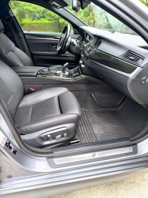 Grey BMW 520 2014 in Birzai, with an engine capacity of 2.00 L and mileage of 296 thousand km for 13300 €, photo 14 on AUTOMOTO.COM.LV