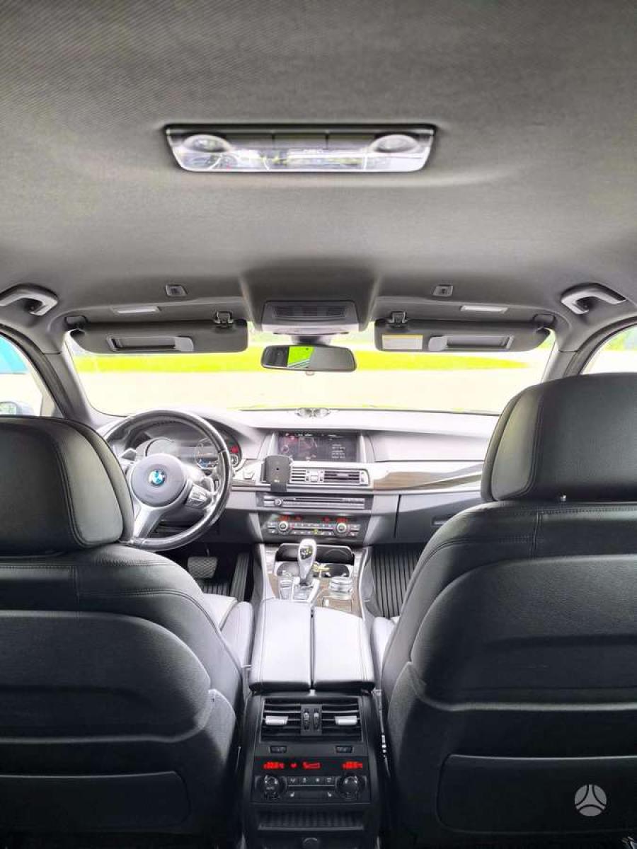 Grey BMW 520 2014 in Birzai, with an engine capacity of 2.00 L and mileage of 296 thousand km for 13300 €, photo 16 on AUTOMOTO.COM.LV