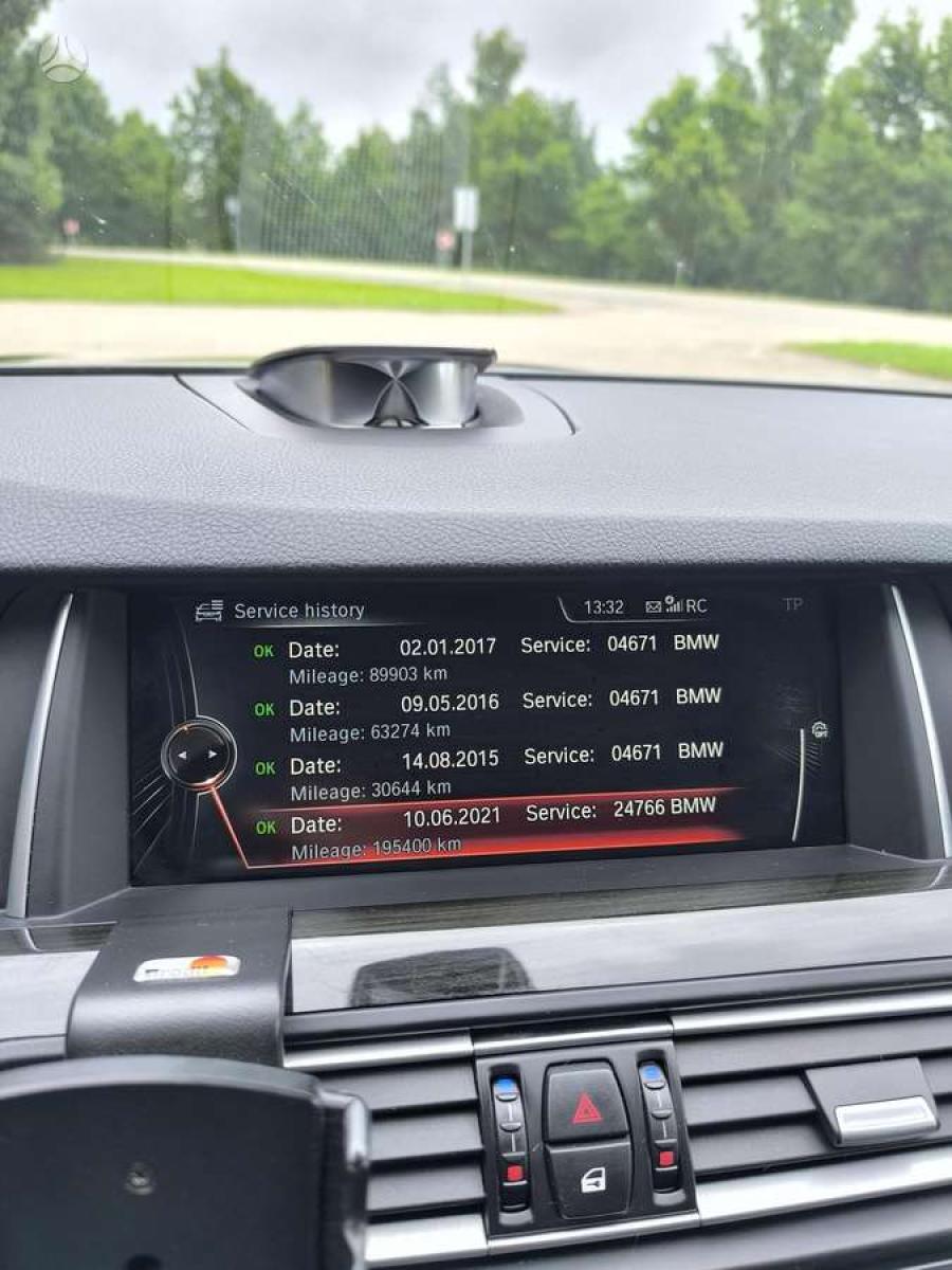 Grey BMW 520 2014 in Birzai, with an engine capacity of 2.00 L and mileage of 296 thousand km for 13300 €, photo 26 on AUTOMOTO.COM.LV