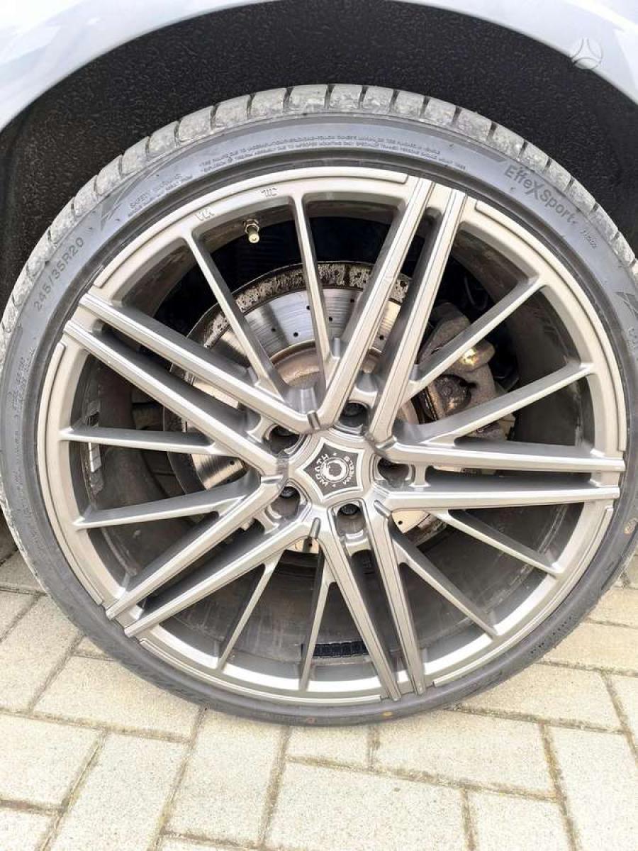 Grey BMW 520 2014 in Birzai, with an engine capacity of 2.00 L and mileage of 296 thousand km for 13300 €, photo 33 on AUTOMOTO.COM.LV