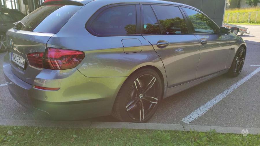 Grey BMW 520 2014 in Raseiniai, with an engine capacity of 2.00 L and mileage of 329 thousand km for 9700 €, photo 9 on AUTOMOTO.COM.LV
