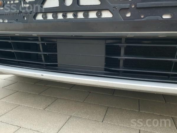 Grey BMW 520 2014 in Riga, with an engine capacity of 2.00 L and mileage of 293 thousand km for 10750 €, photo 8 on AUTOMOTO.COM.LV