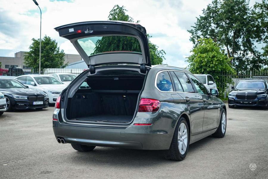 Grey BMW 520 2014 in Marijampole, with an engine capacity of 2.00 L and mileage of 334 thousand km for 10250 €, photo 14 on AUTOMOTO.COM.LV